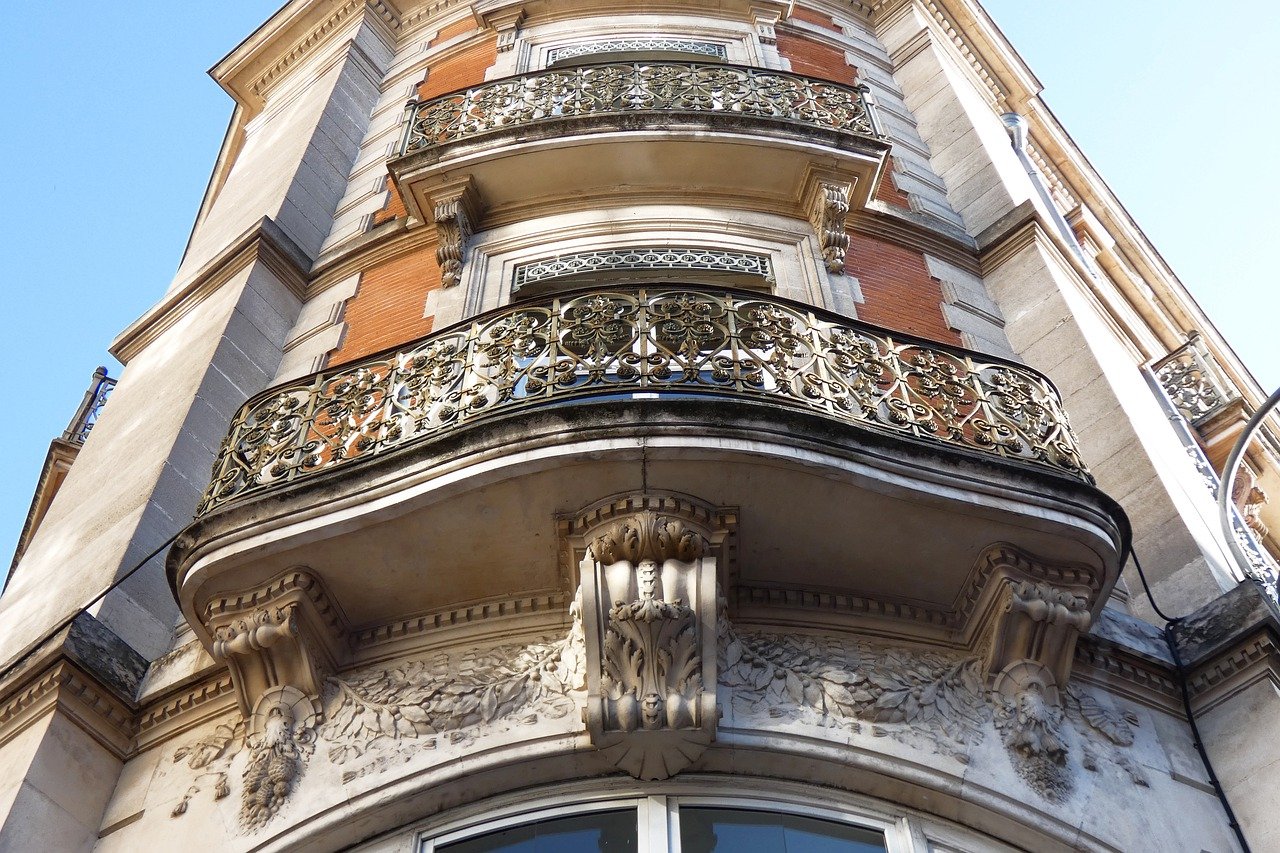 Comment choisir les meilleurs stores pour votre balcon?